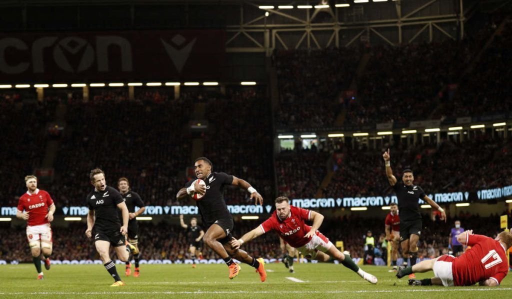 Murray Mexted: 'I think rugby is definitely under threat in New Zealand'